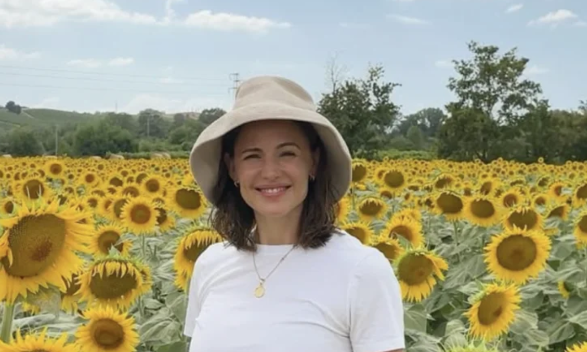 Jennifer Garner Finds Joy in Gardening — A Hollywood Star Who Prefers ...