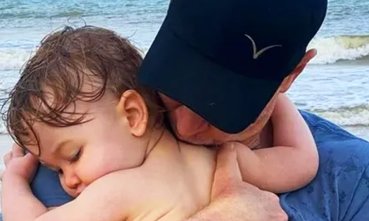 Anderson Cooper Didn't Expect to Be a Father — Now at 52, He’s Raising ...